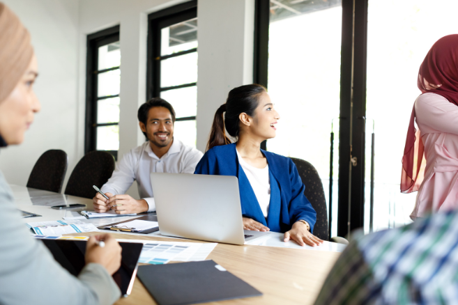 How to Find Sales Candidates in 2022 - Acquirent